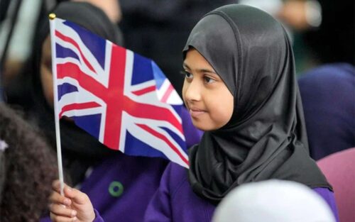 Muslims in the UK increased by 44% in a decade | islamtics